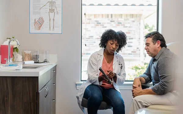 Morbus Bechterew: Symptome, Diagnose, Therapie