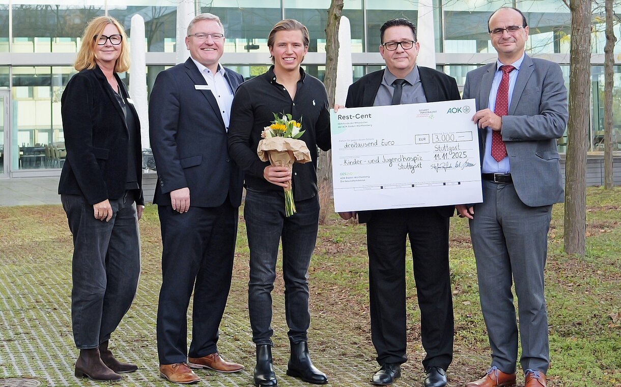 AOK-Mitarbeitende spenden 3.000 Euro an Kinder- und Jugendhospiz ...