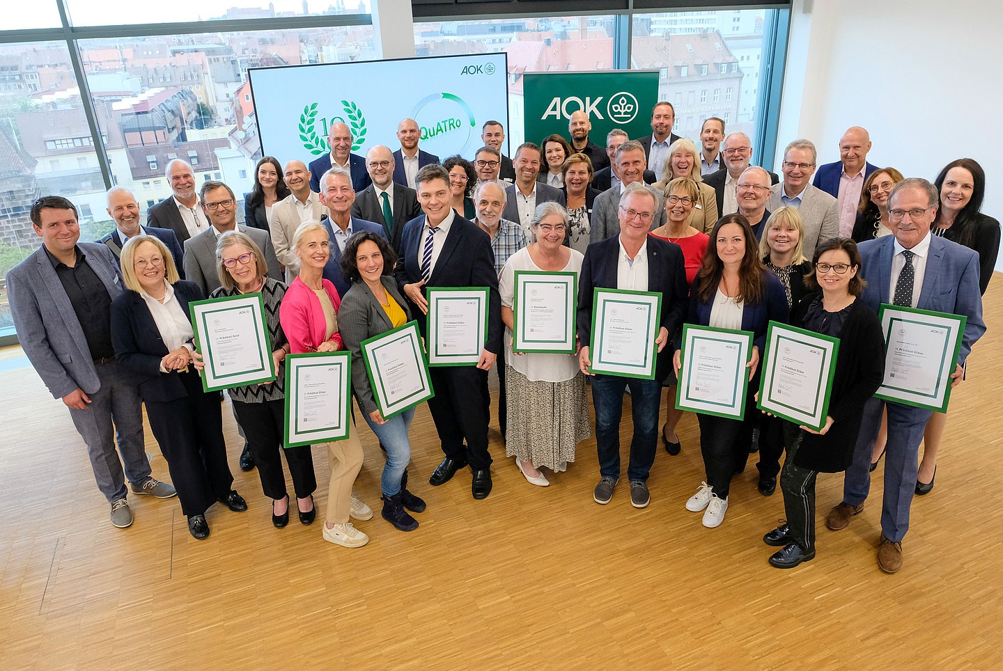 AOK Bayern zeichnet zum zehnten Mal regionale Arztnetze aus | Presse ...