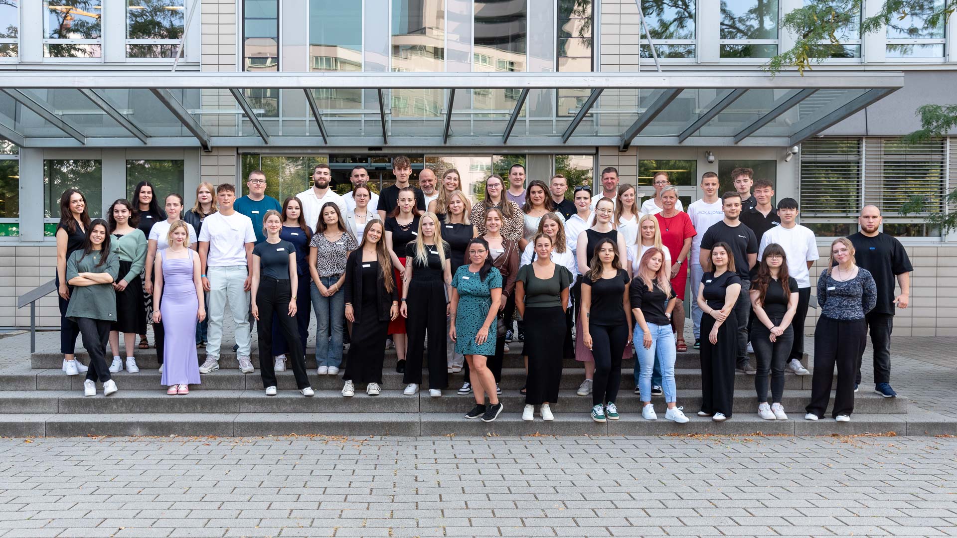 Ausbildungsstart bei der AOK Nordost | Presse | AOK Nordost